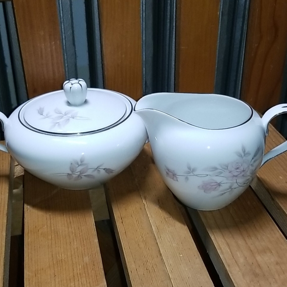 Royal M Saji China | Kitchen | Vtg Royal M Saji China Japan Creamer ...
